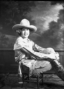 Ralph R. Doubleday: Rodeo Photographer - National Cowboy & Western ...